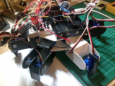 Simple Hexapod Robot Using Arduino - Oscar Liang