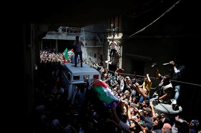 Thousands Attend Funeral for 21-Year-Old Paramedic Razan al-Najjar