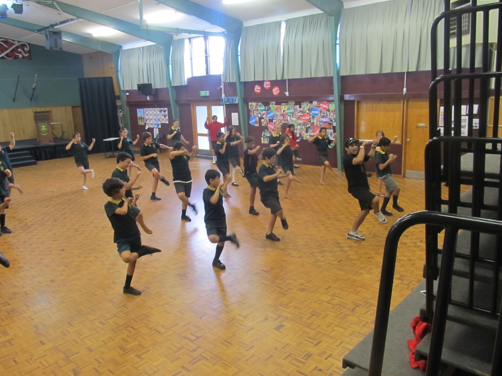 Room 5 @ Melville Intermediate School: Melville Intermediate - Damiens ...