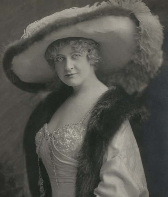 Adele Blood & Her Sad Suicide