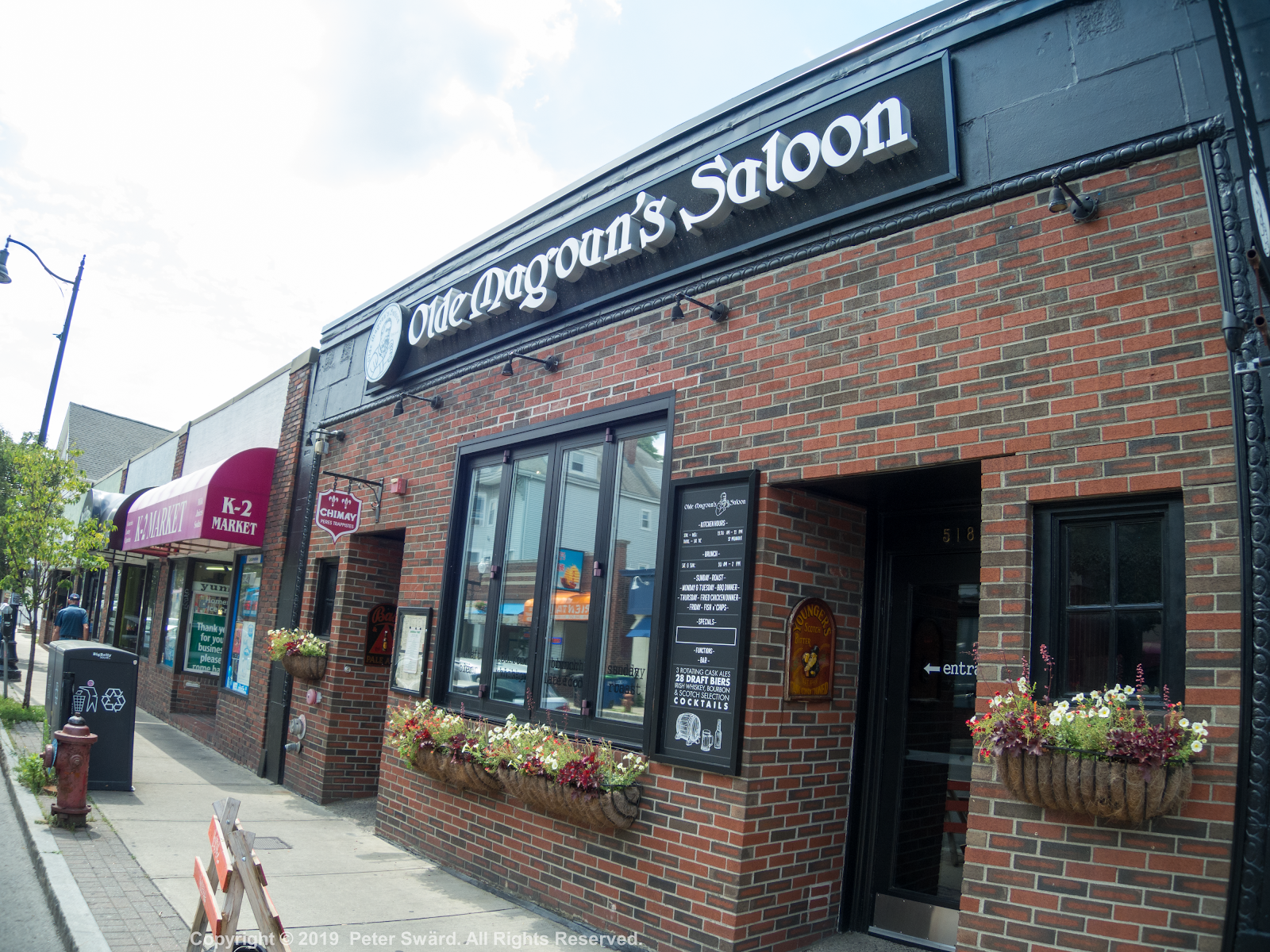 The Daily Lunch: Olde Magoun's Saloon Somerville