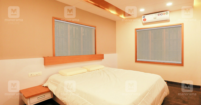 28 Lakhs 3 Bedroom NRI Home Design with Free Home Plan - Kerala Home ...