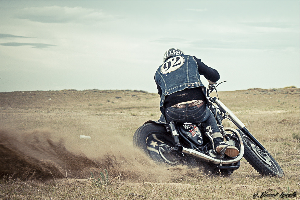 On the beach - Inazuma café racer