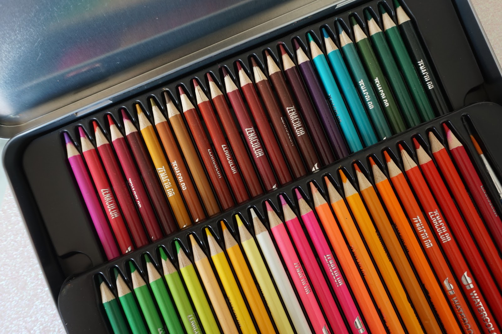 Zenacolor, l'aquarelle facile en 72 nuances | Forty Beauty