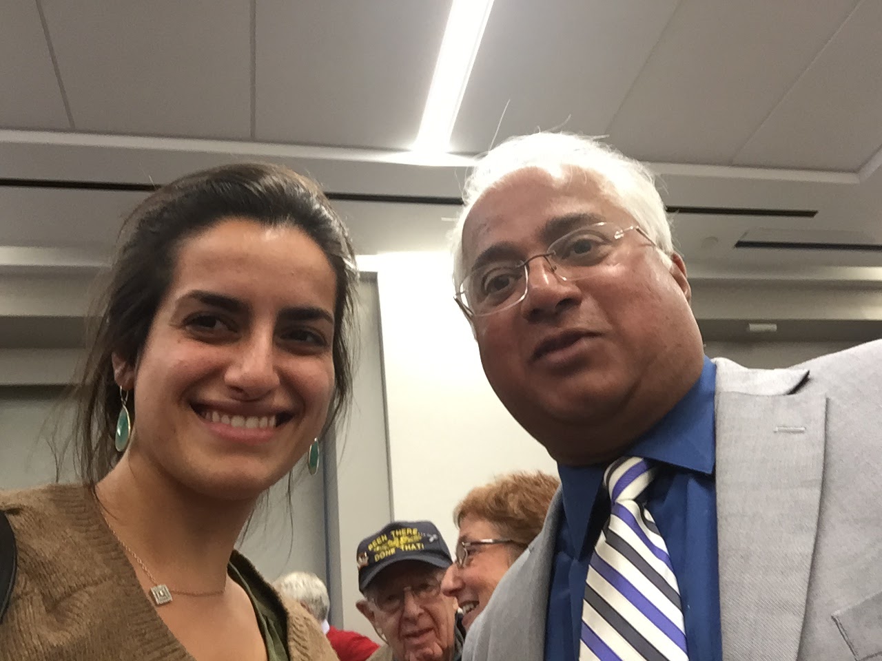 Rabbi Jonathan Sachs Hugs Mike Ghouse - The Ghouse Diary