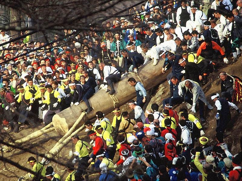 Giant log ritual in Nagano, Japan / Suwa Taisha Shrines / Onbashira-Sai ...