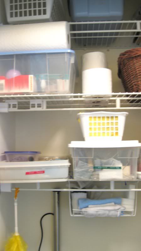 9 Tips for Cleaning and Organizing a Closet | DIY Home Staging Tips