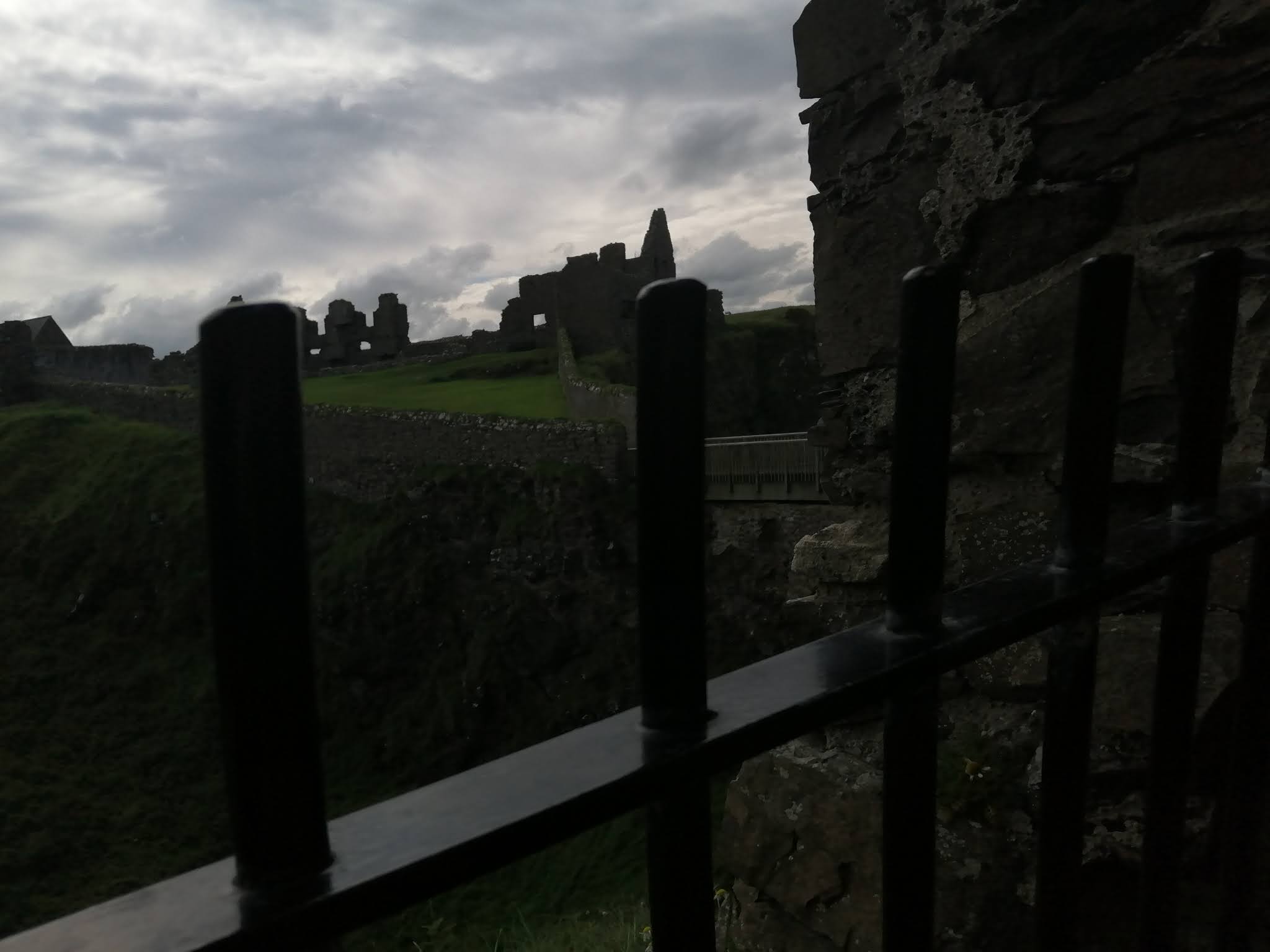 Sam's Ramblings : Dunluce Castle - Romanticism, Legend, History and ...