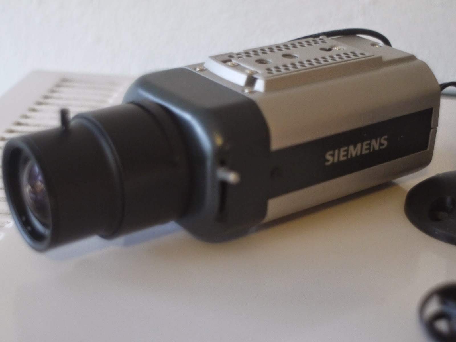 Spy cams, pinhole lenses and other stuff: Siemens super high resolution ...