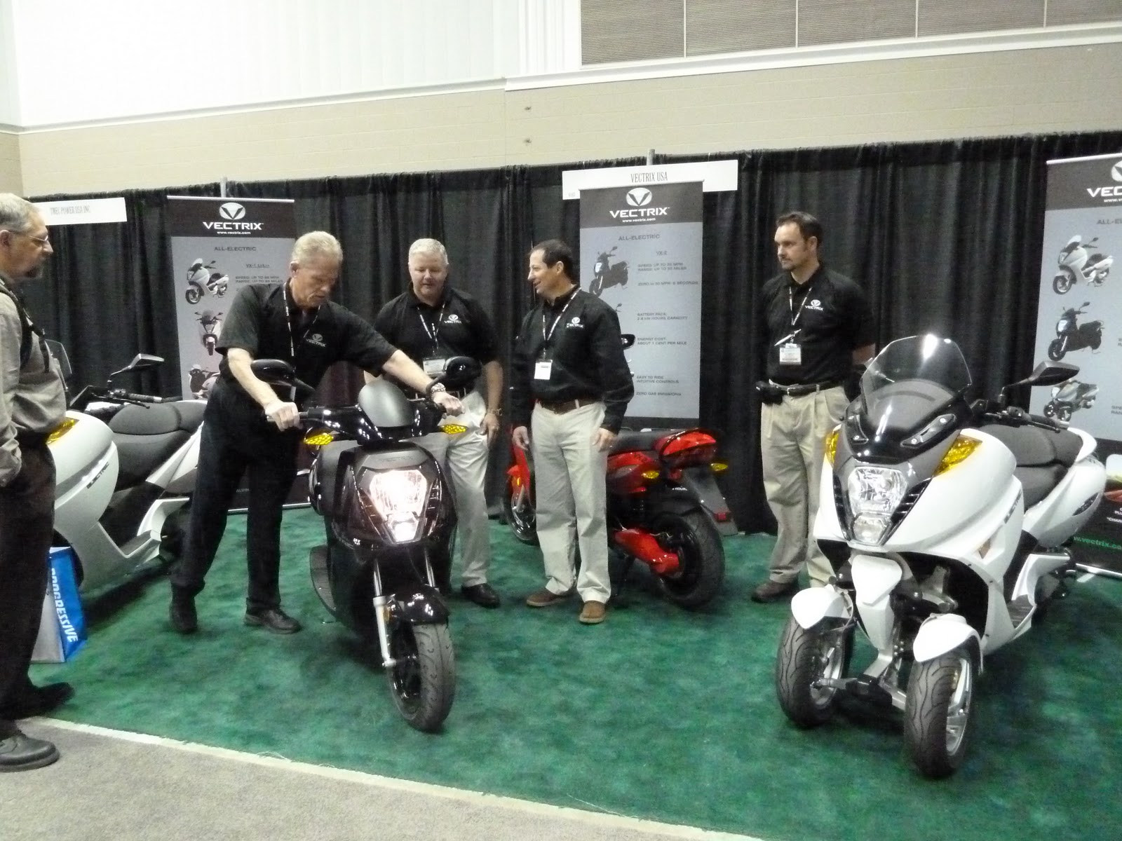 Vectrix Relaunch is Real- Shows New VX-2 at Indy | The Electric ...