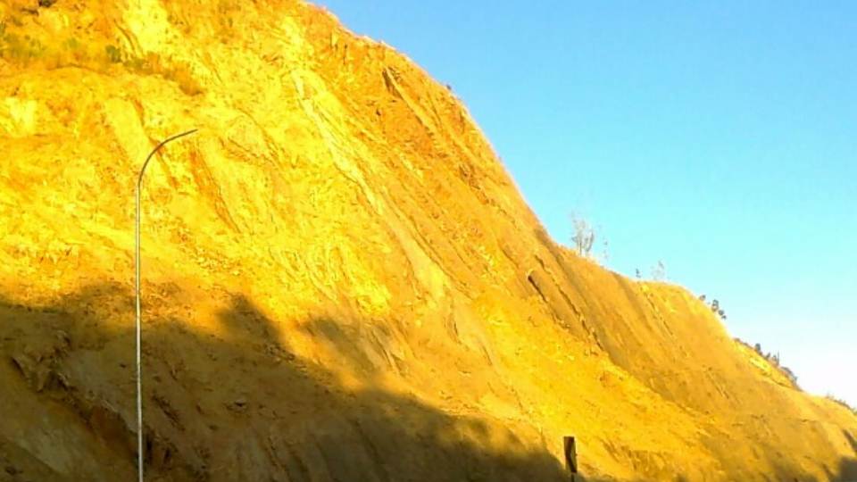 Dimas Mahendra I.M : Ajaib..!!!!! Gunung Emas tertangkap kamera di ruas ...