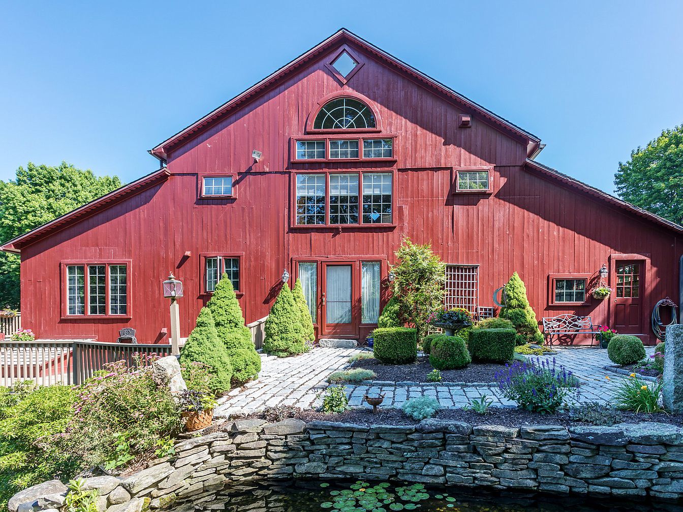 Sweet House Dreams: 1930 Barn Conversion in Harwinton, Connecticut