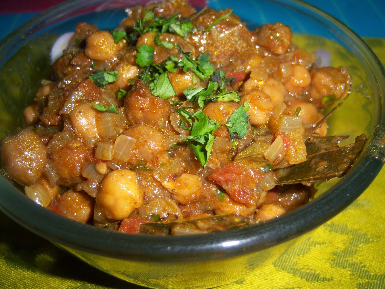 Chana Masala Recipe -- Chole Curry -- How to make Chana Masala Curry ...