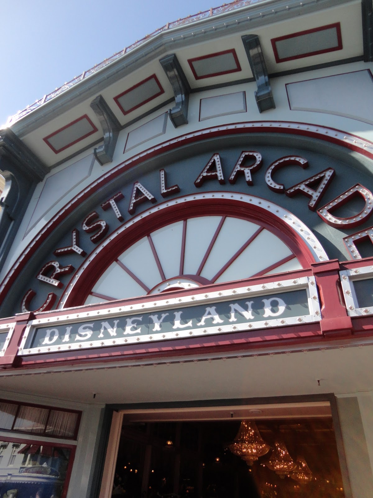 Disneyland: Main Street Crystal Arcade