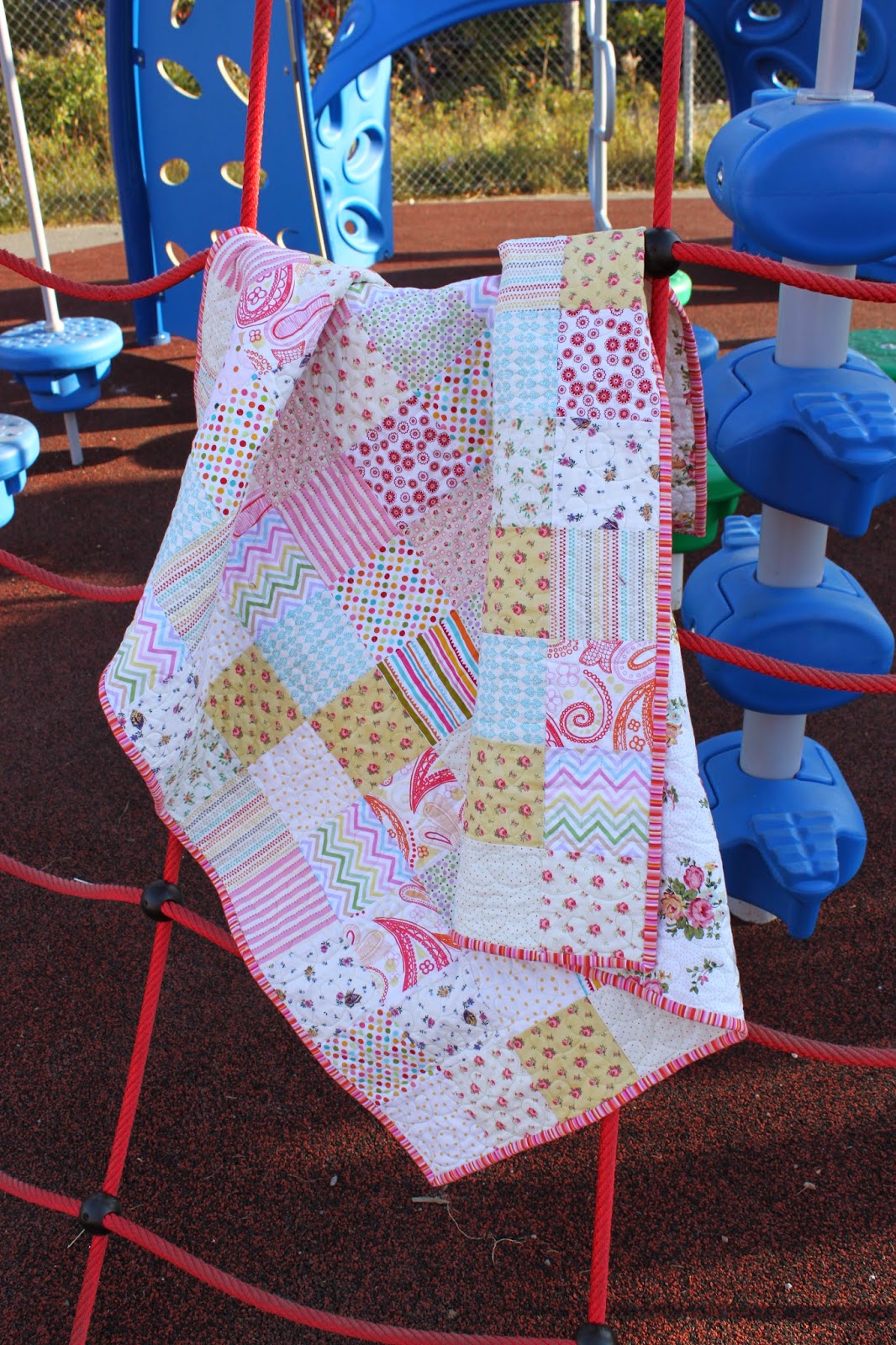 The Running Thimble: A Finished Girly Girl Quilt