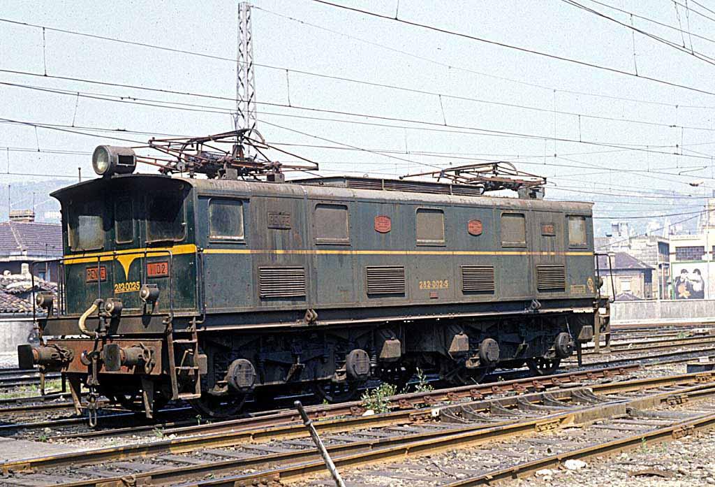 Rails sense fronteres: Locomotores Elèctriques, Sèrie 282 de Renfe.