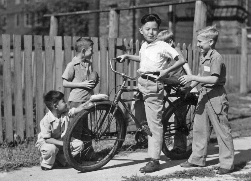 Vintage Photos of Japanese-American Life After the War in the 1940s ...