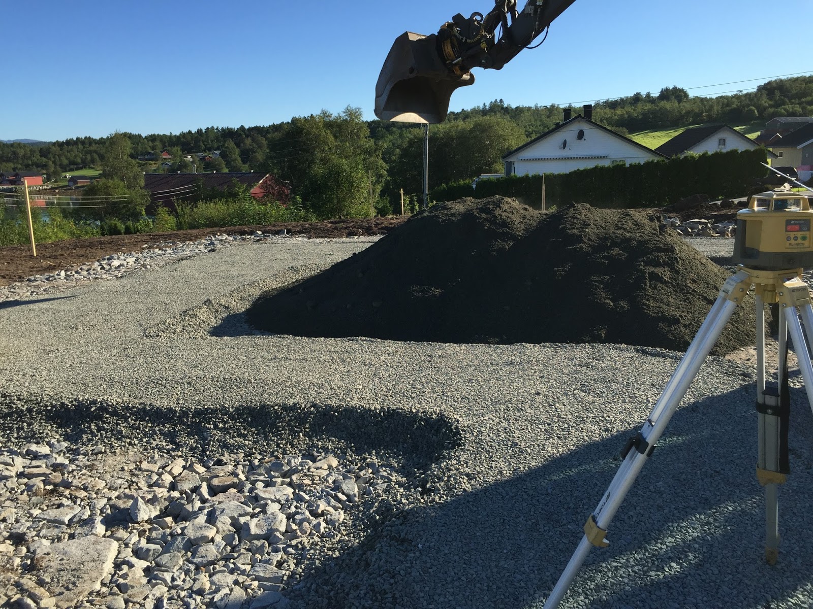 Fjordstua: Fundament og ringmur!