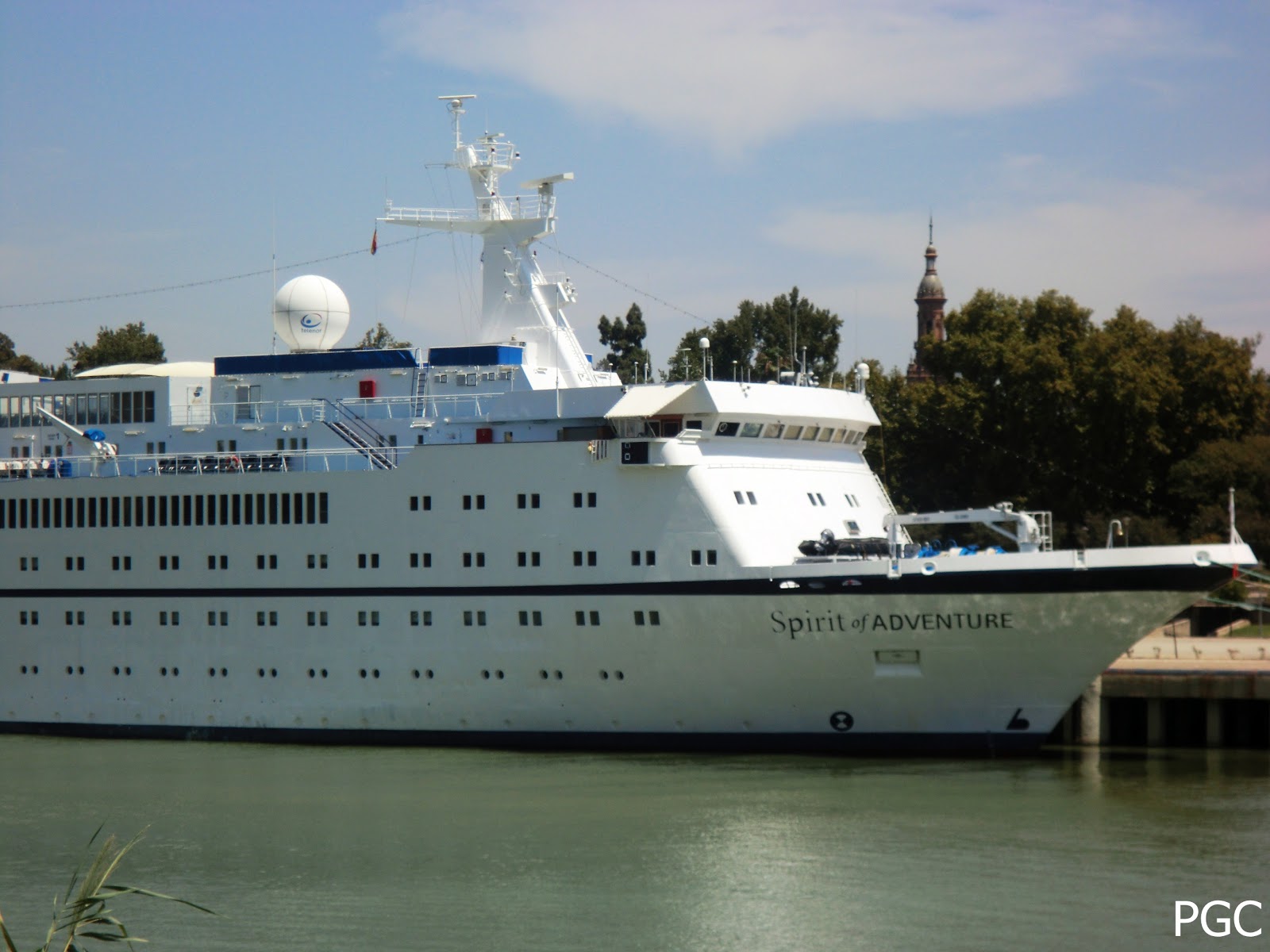 Cruceros en Sevilla: Spirit of Adventure.