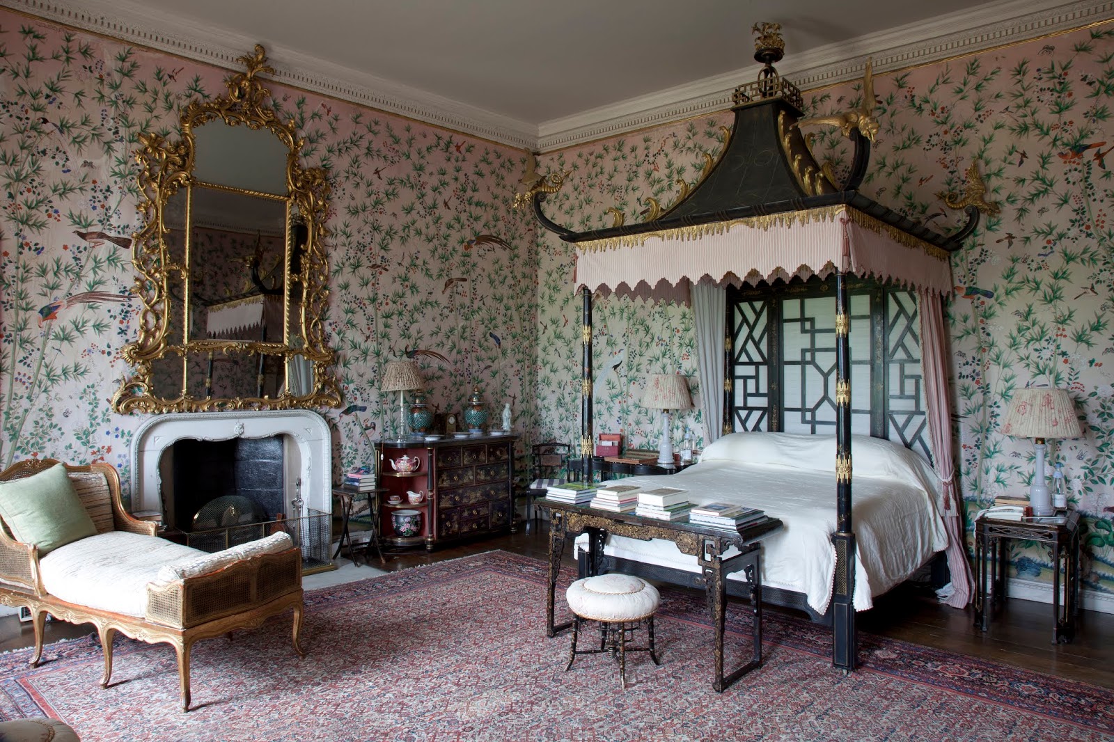 Splendid Sass: BEDTIME: INSPIRATIONAL BEDS, BEDROOMS, AND BOUDOIRS