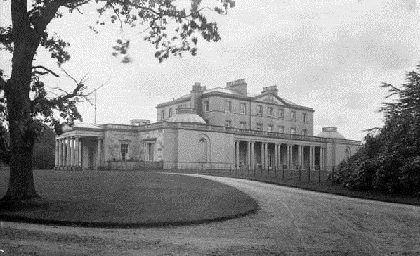 Landed families of Britain and Ireland: (79) Alexander of Caledon House ...