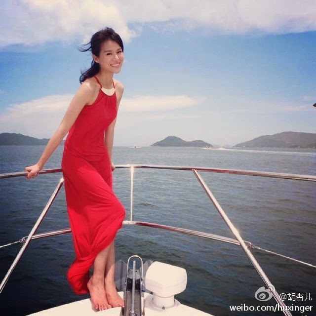 Myolie Wu, Nancy Hu, Paisley Hu show off their hot bodies !! / 胡杏儿, 胡蓓蔚 ...