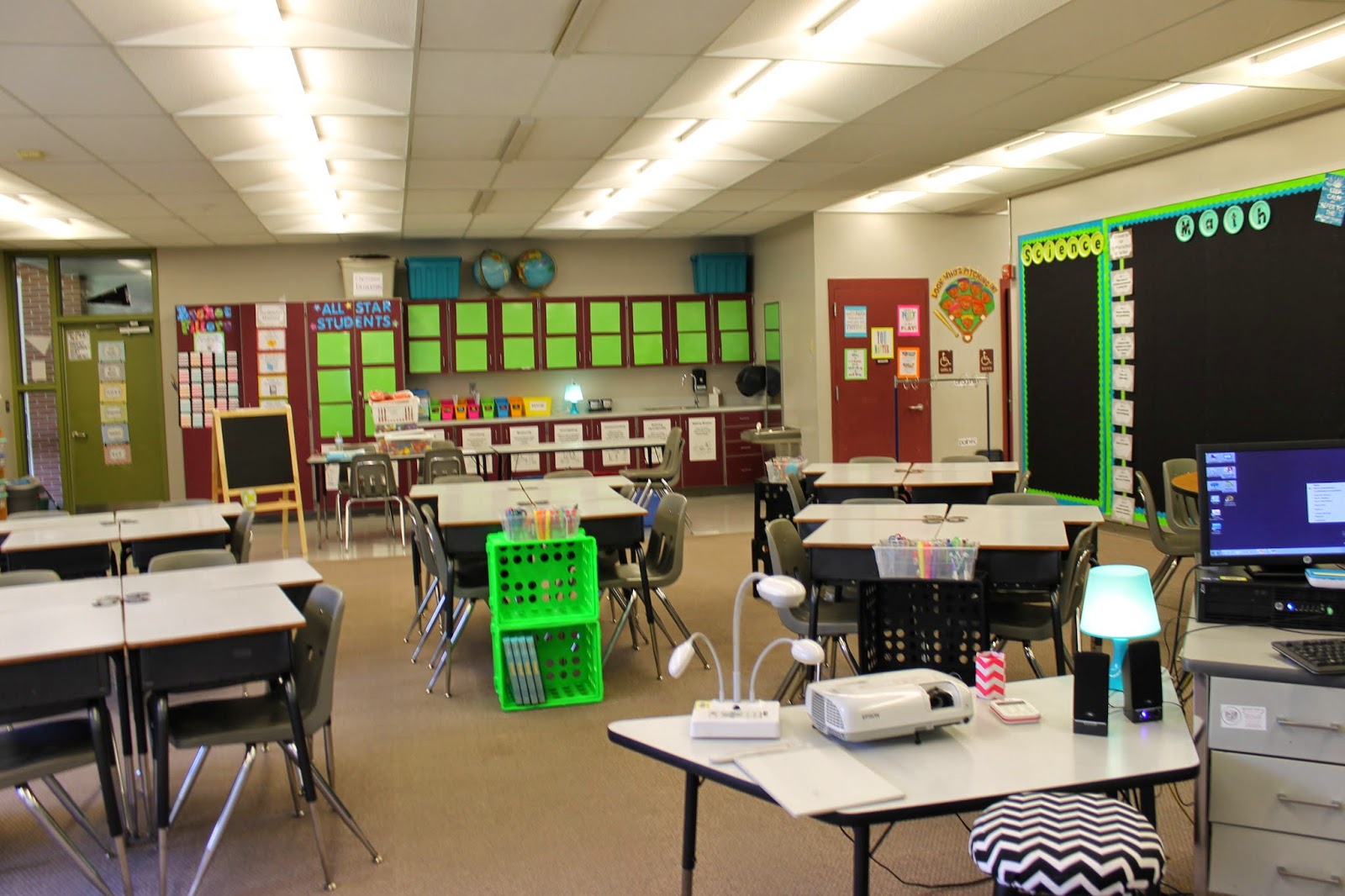 Mrs. Davis' 4th Grade Math and Science All Stars!!!: Classroom Tour