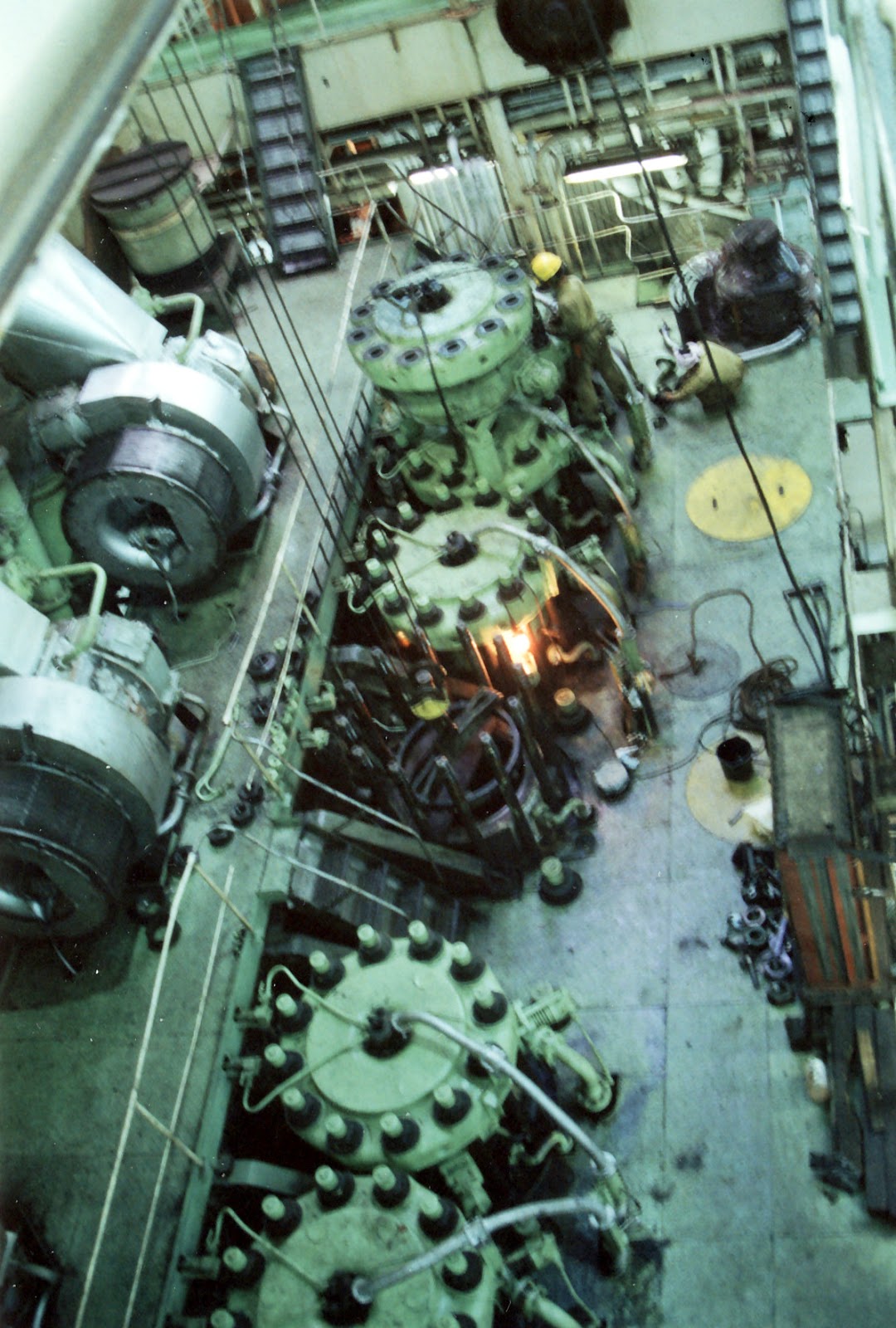 'ZIEN EN WETEN': SUNETTA.M.S. SHELL TANKERS B.V. ( DEEL 3/1 )