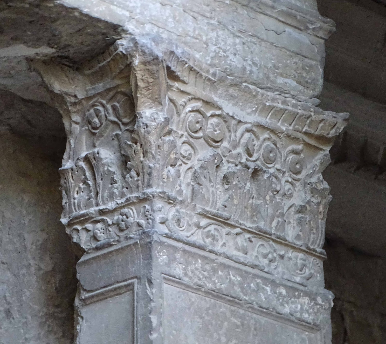 LAS PARIDAS DE MARCELO DEL CAMPO: Los capiteles del llamado "templo de ...