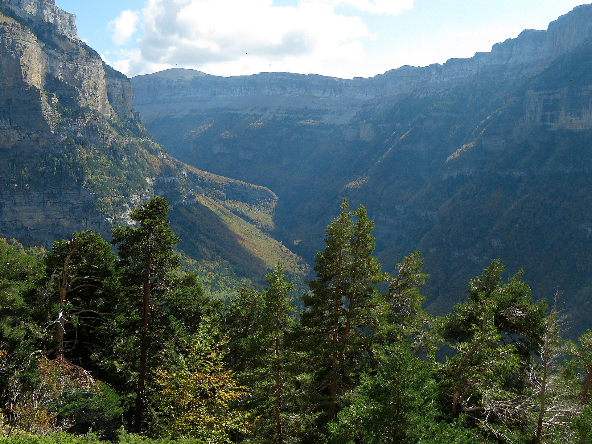 Colla Excursionista Benimaclet: Faixa Racón (Vall d'Ordesa)