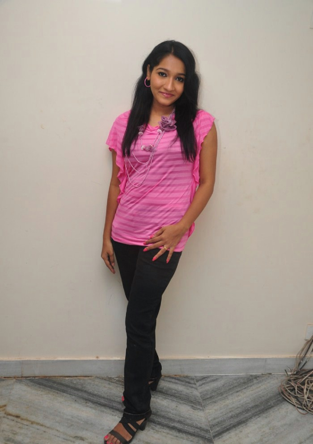 South Indian Actress Wallpapers: South Indian Actress Darshini Hd Wallpaper