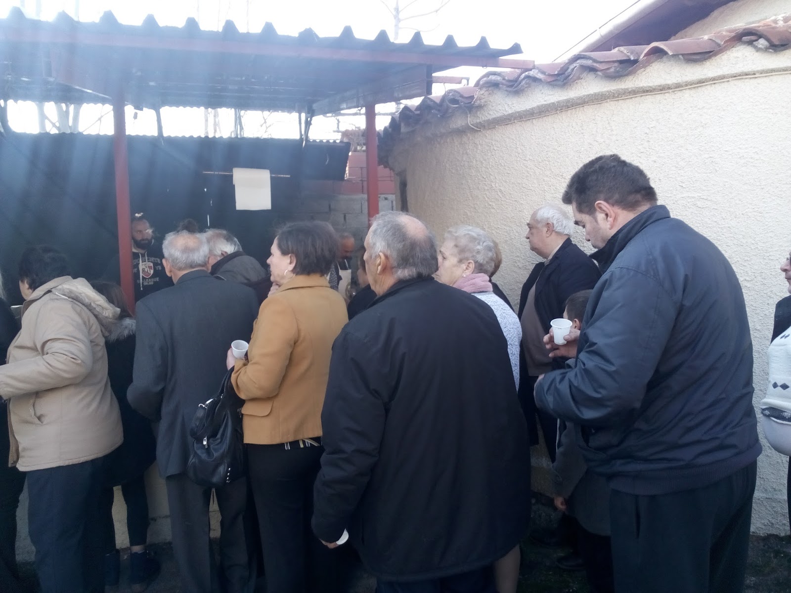 Με αρχιερατικη θεια λειτουργια χοροστατουντος του Μητροπολιτη Βεροιας ...