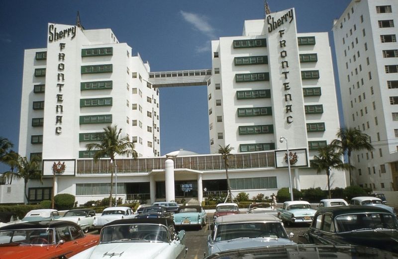 40 Fascinating Color Photos Capture Street Scenes of Miami & Miami ...