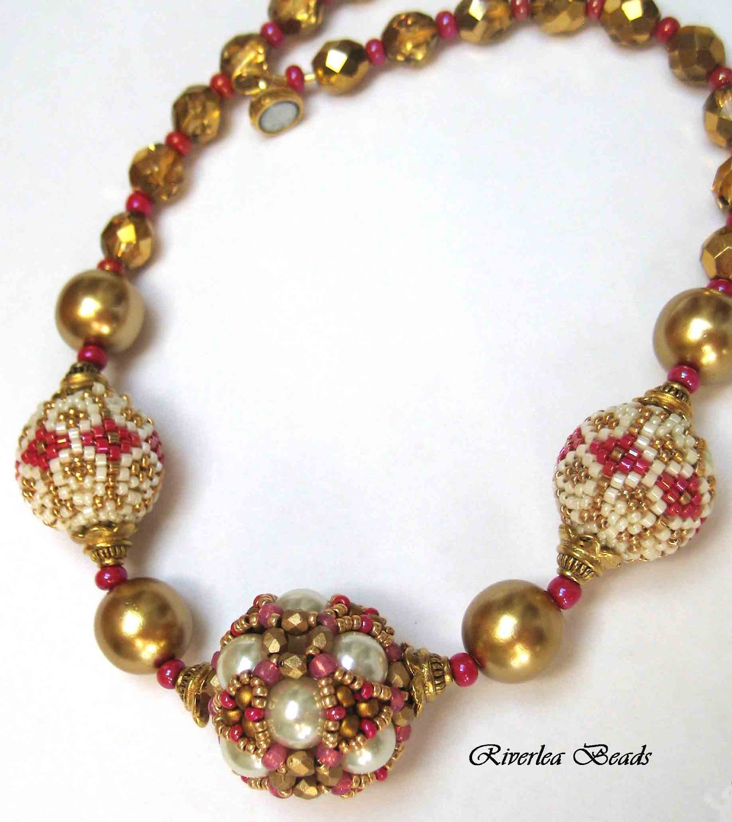 Riverlea Beads: Beaded Beads and I'm Beading Again