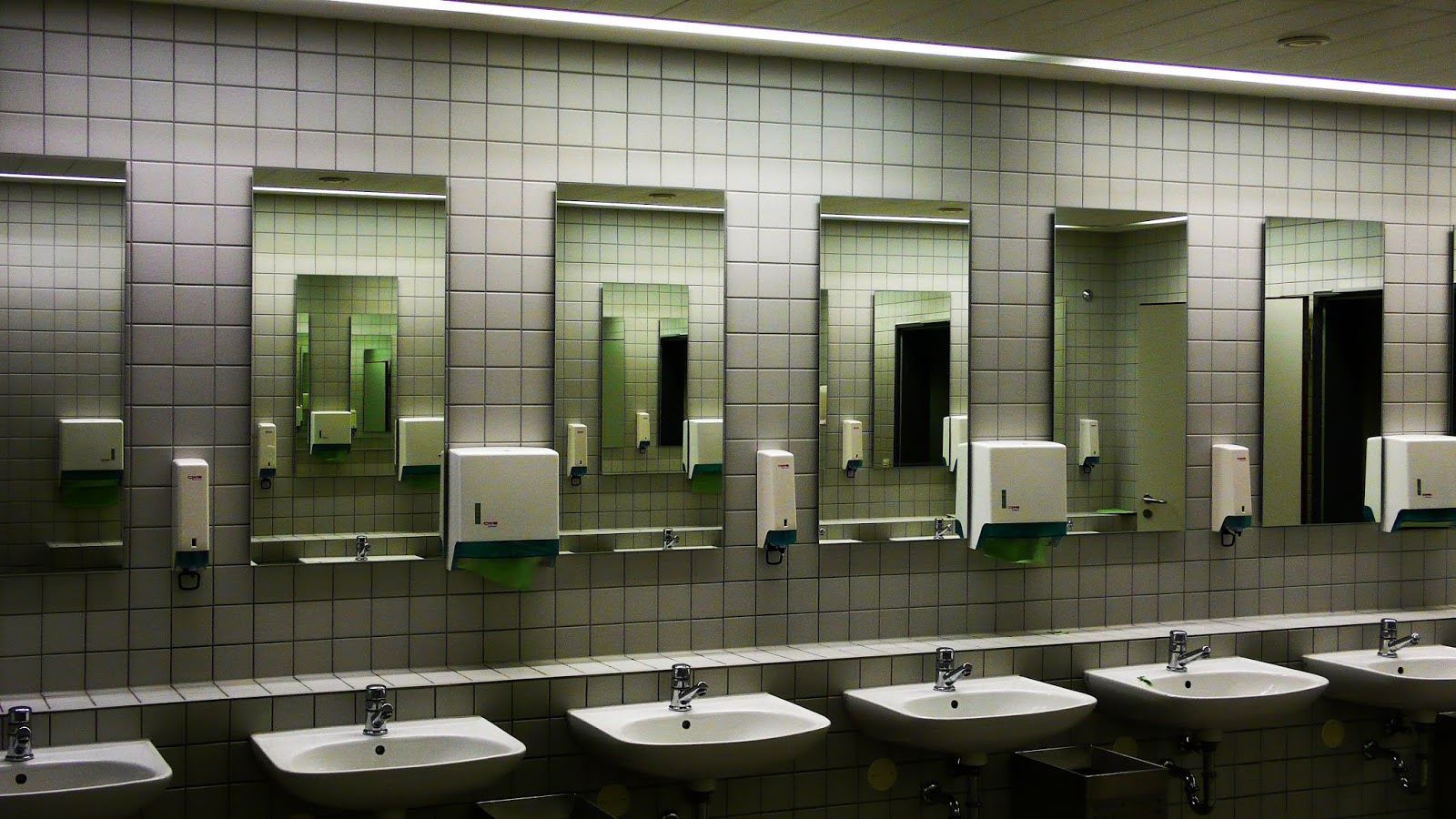 13 Unspoken Rules Of Using The Ladies Room | She's Found Strength