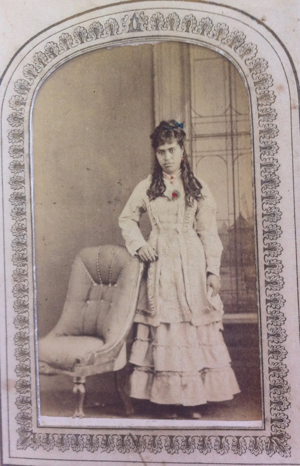 The History Girls: Beneath the Divan: A Family Album by Debra Daley