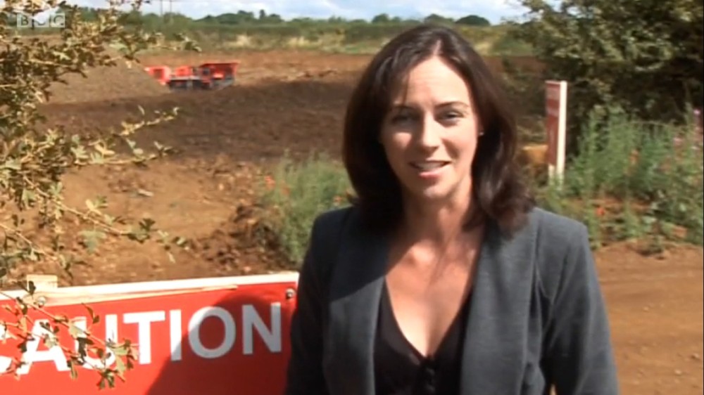 UK Regional News Caps: Victoria Cook - BBC South Today (Oxford)