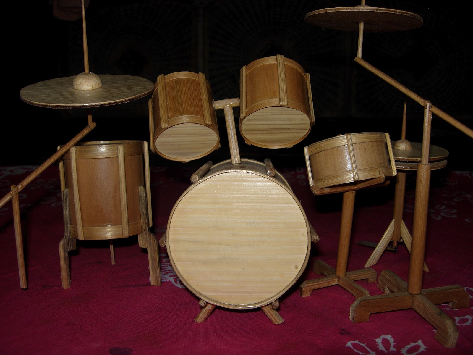 Contoh Produk Yang Telah di Ekspor | Aneka Souvenir Bambu "LUGUT WULUNG"