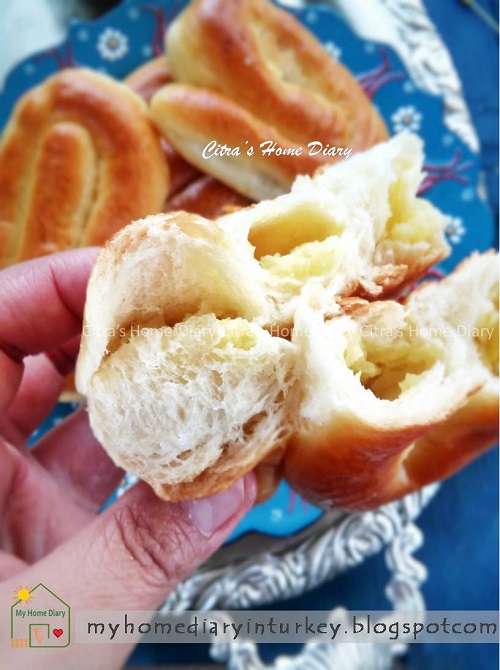 Citra's Home Diary: Turkish Breakfast bread with potato filling ...