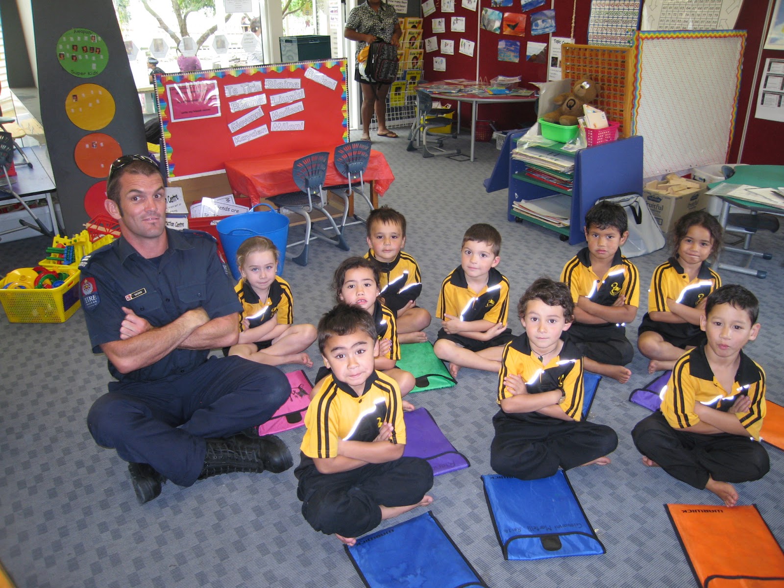 Room 14's Awapuni Super Kids : The firemen came to Awapuni School