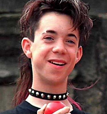 "The Dead Look So Terribly Dead When They're Dead.": O Pequeno Vampiro ...