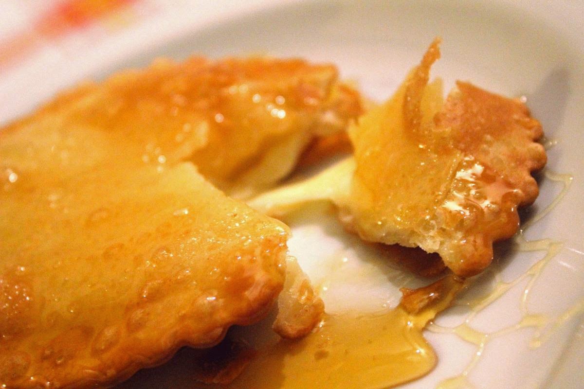 Emozione Sardegna: Seadas: l'origine del piatto e la ricetta