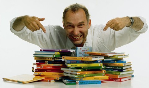 Biblioteca Saramago: El huevo prehistórico (Knister)