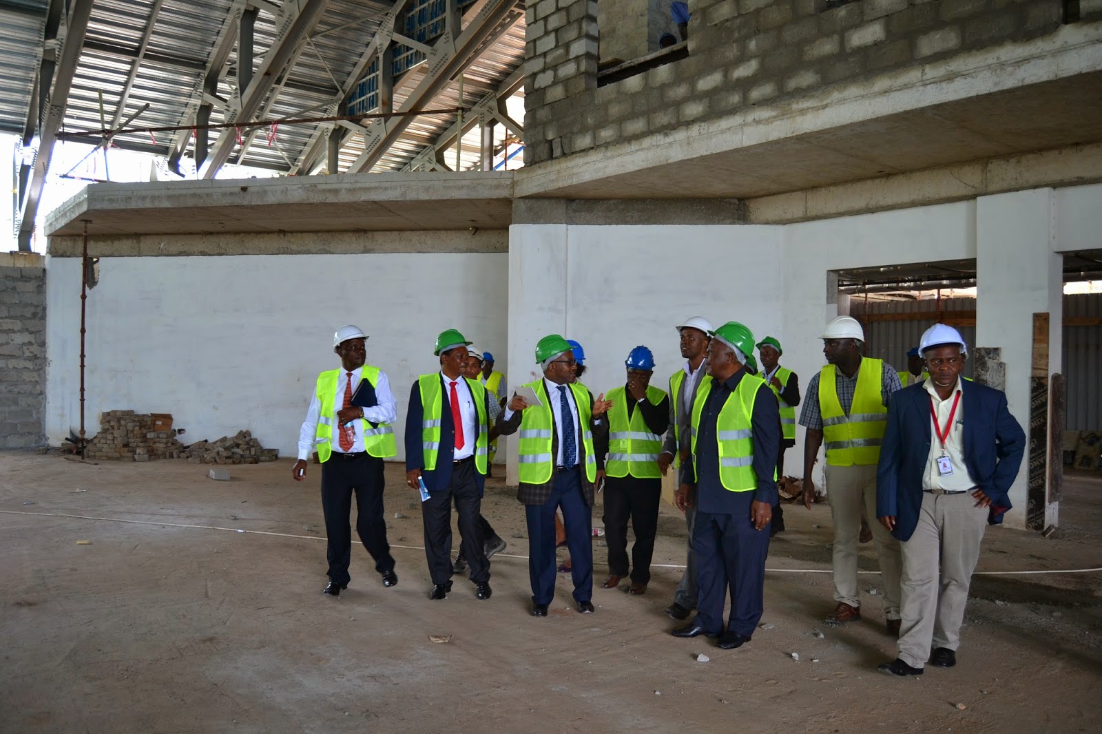 WAZIRI WA UCHUKUZI ARIDHISHWA NA MAENDLEO YA UJENZI WA JENGO JIPYA LA MAMLAKA YA USIMAMIZI WA ...