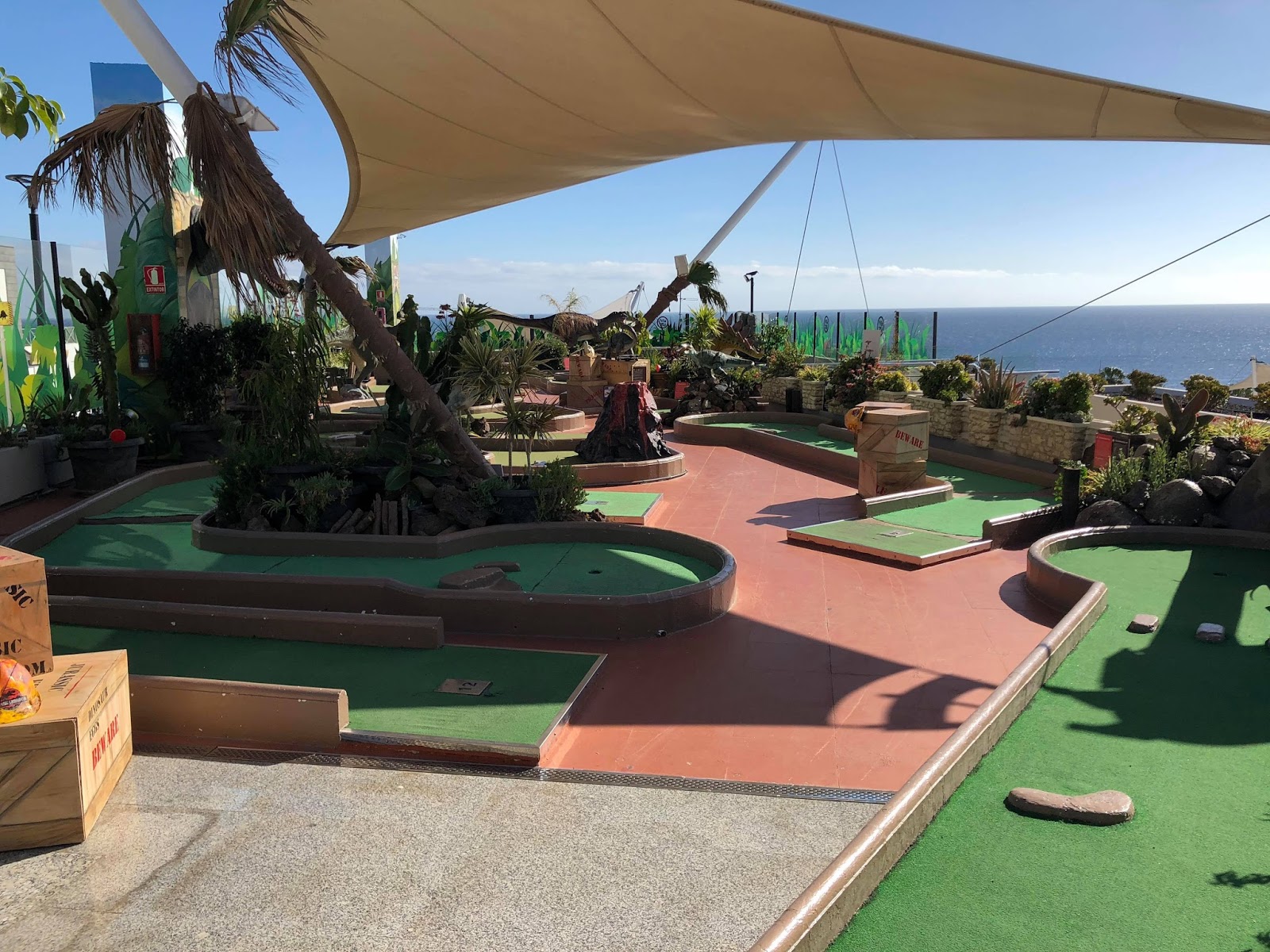 The Ham and Egger Files: Miniature Golf at Thermal Hotel Guayarmina on ...