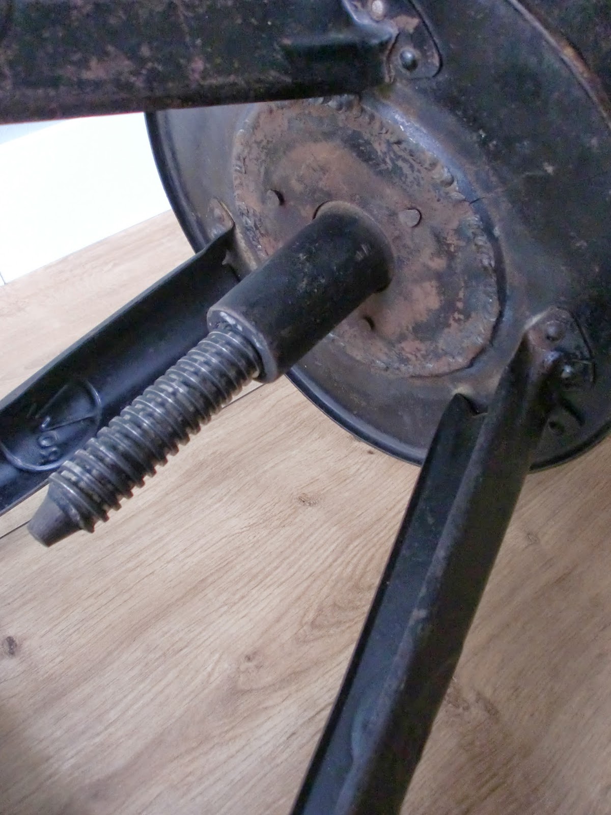 indus3al: Original rowac spinning stool