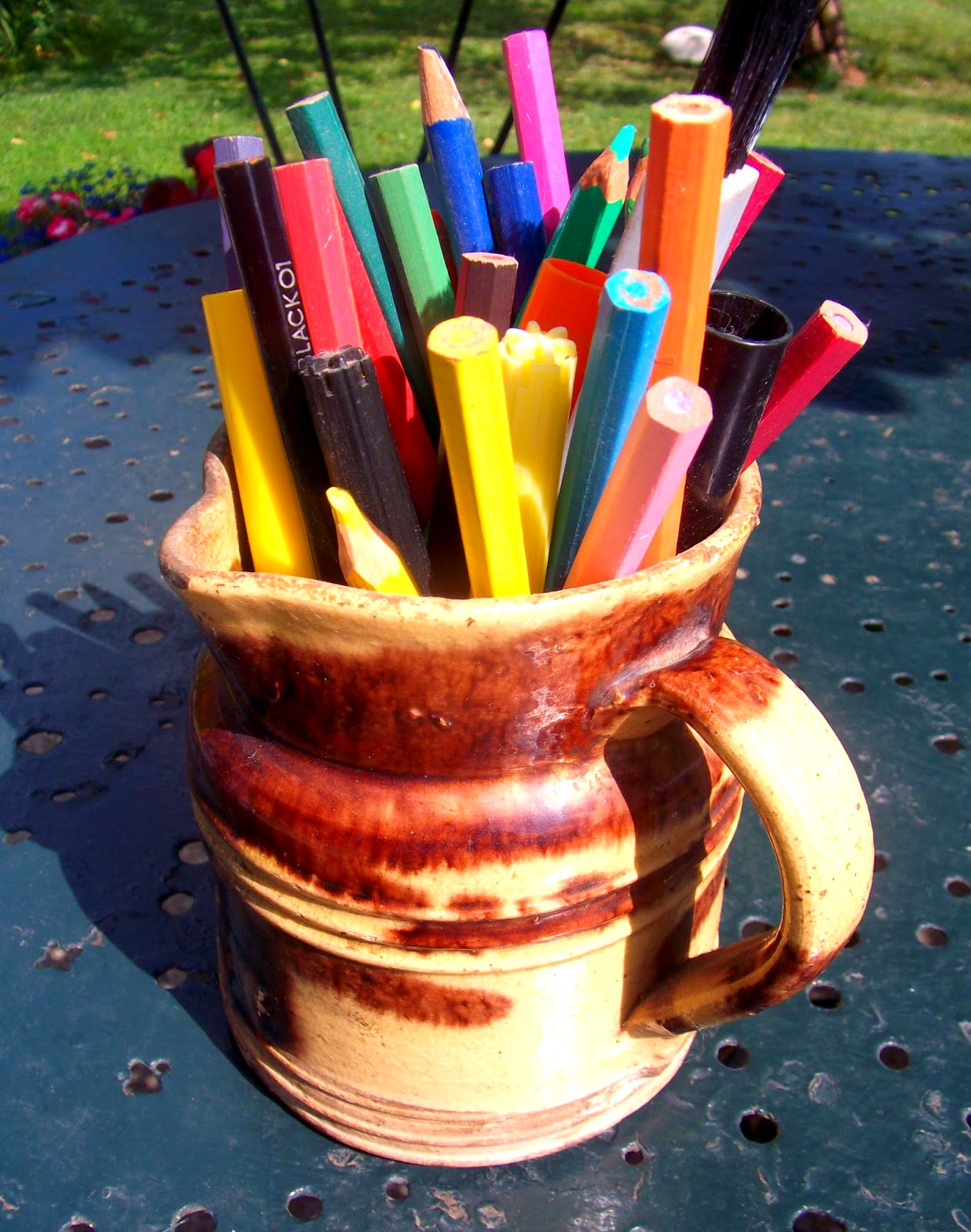Magnon's Meanderings: That pencil pot