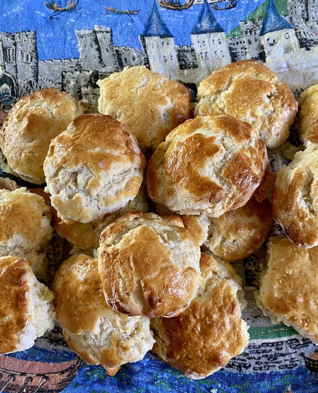 Green Gourmet Giraffe: Olive, Pineapple and Cheese Scones International ...