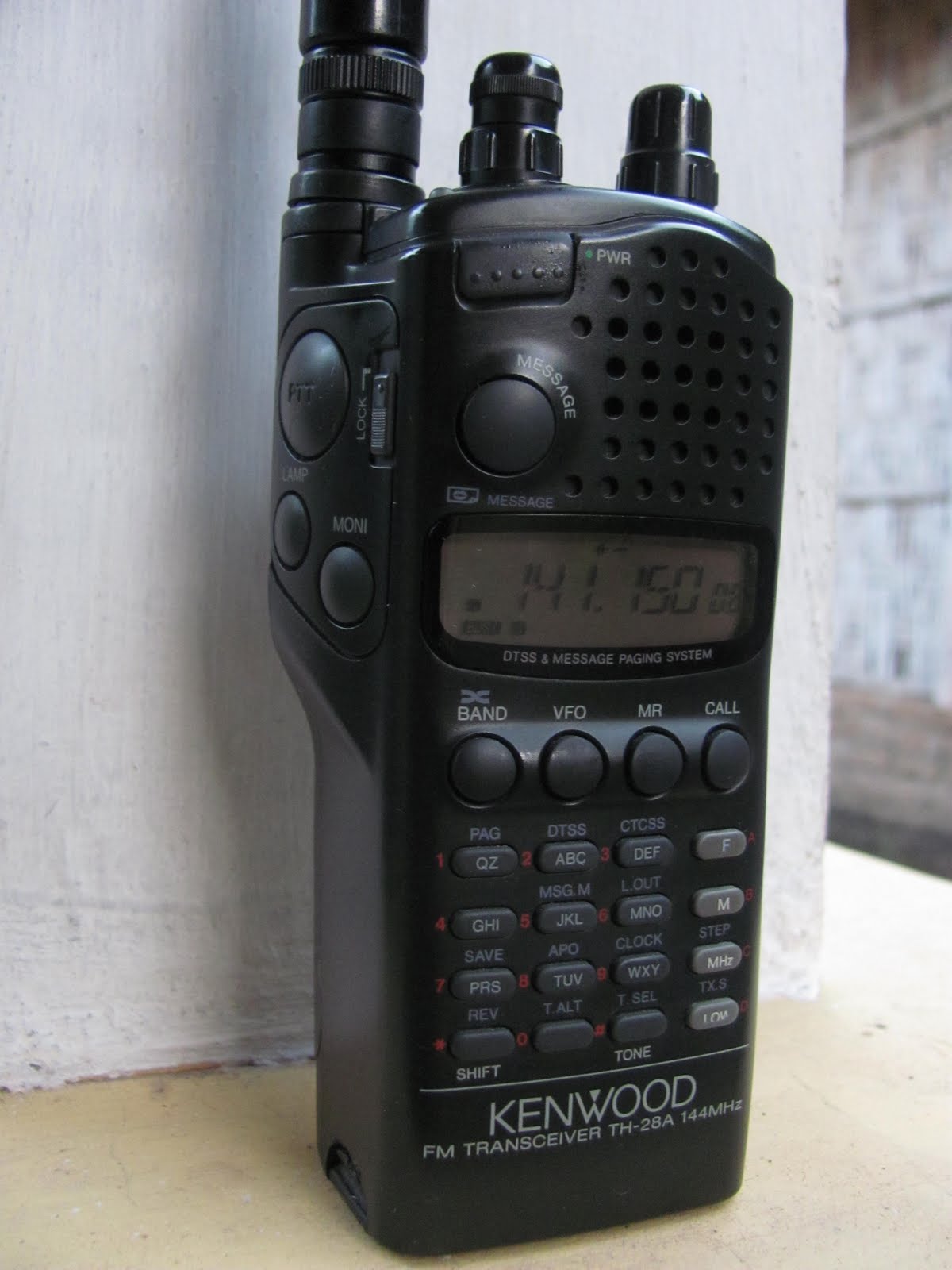 Dagang HT: Jual HT Kenwood TH 28A (Sold Out)