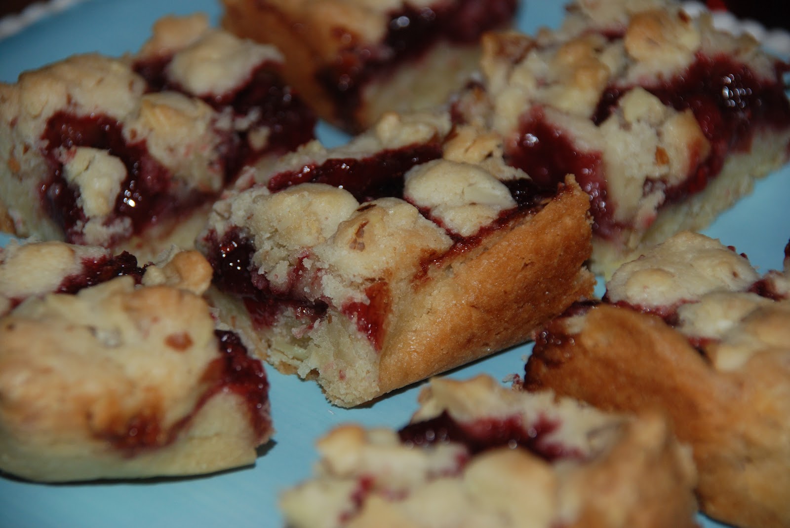 Baking and Creating with Avril: FRESH Raspberry Crumb Bars